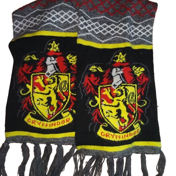 Warner Bros. | Accessories | Harry Potter Gryffindor Winter Scarf ...